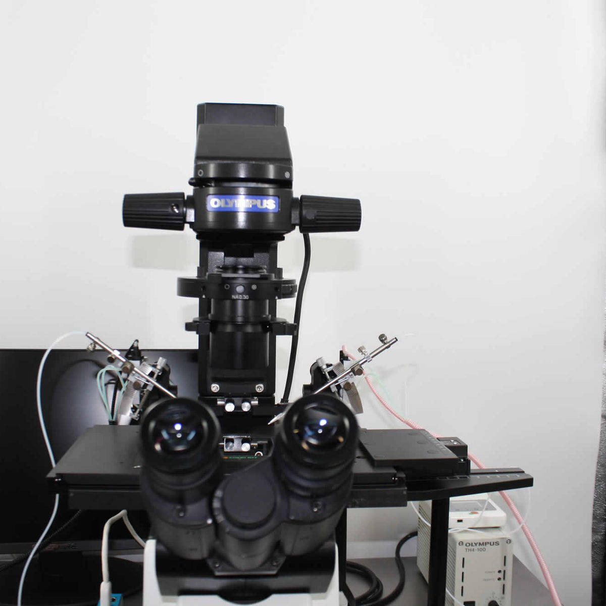 Olympus IX73 w/NEW HMC Optics, NEW Tokai Hit,NEW IVFOD Micromanipulato ...
