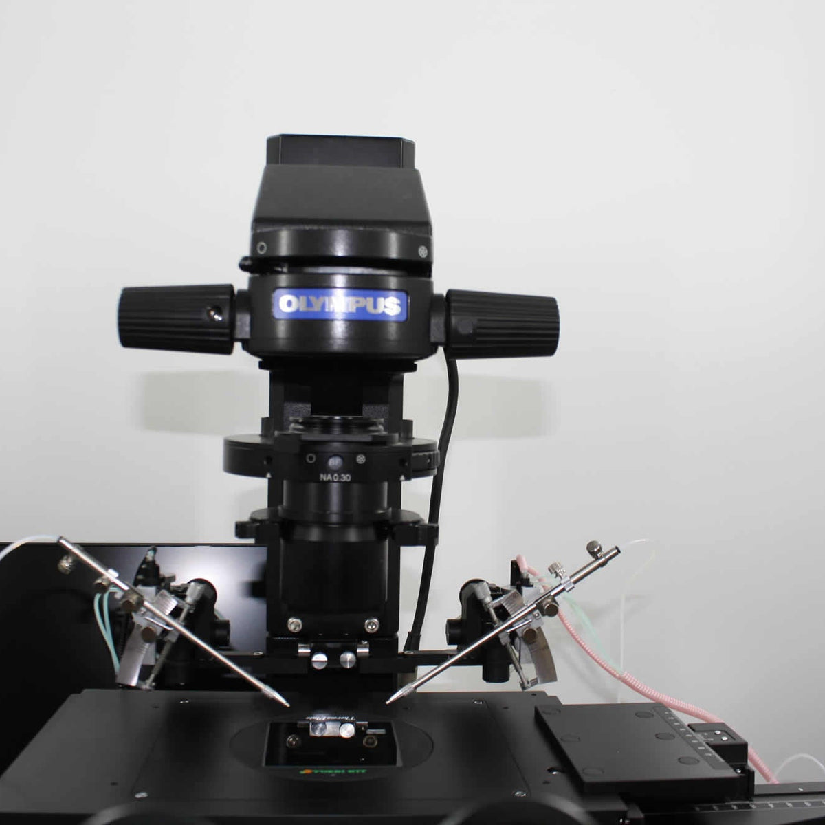 Olympus IX73 w/NEW HMC Optics, NEW Tokai Hit,NEW IVFOD Micromanipulato ...